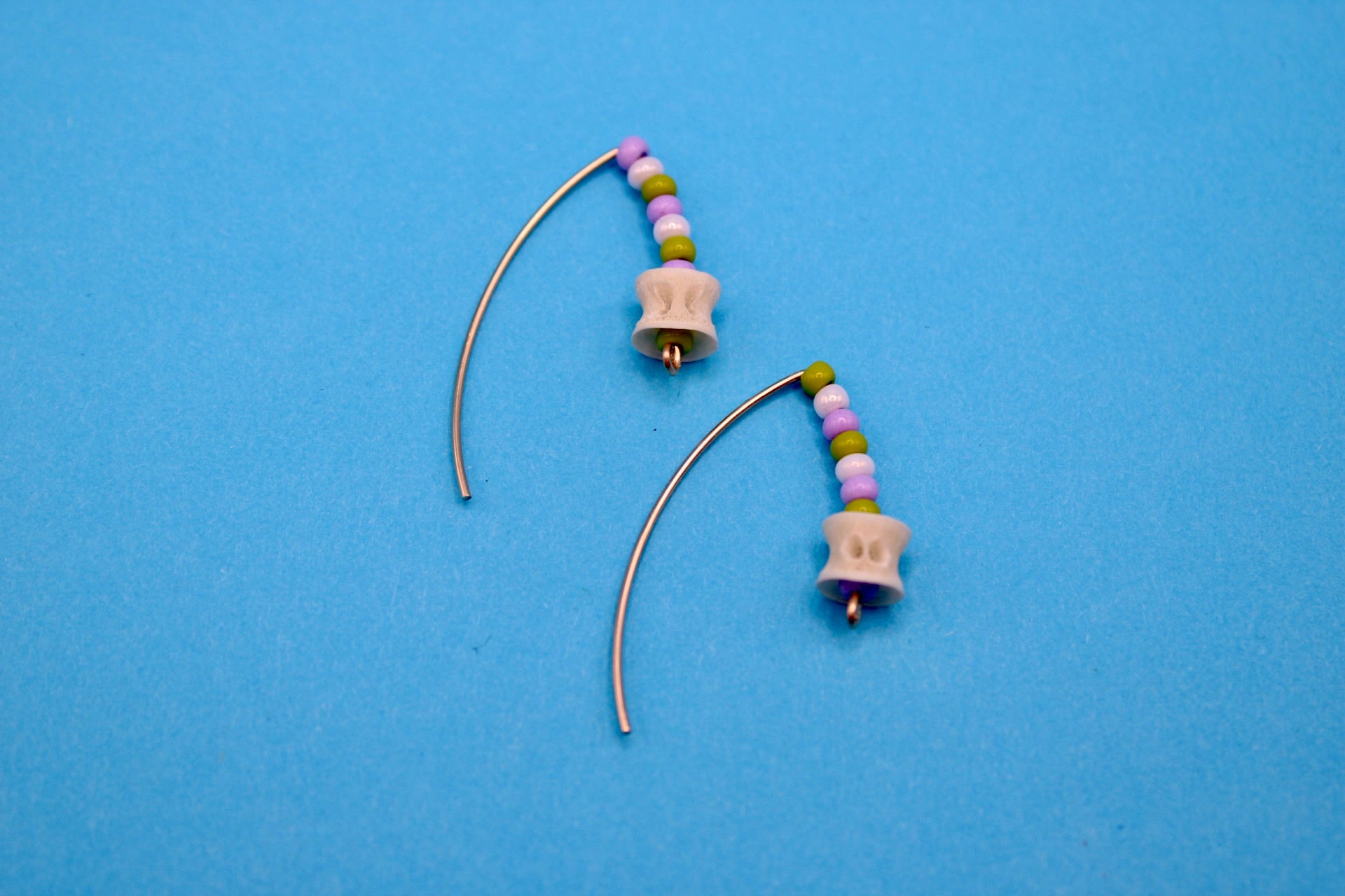 Salmon Vertebrae Threads (Multi) – Mt Juneau Trading Post
